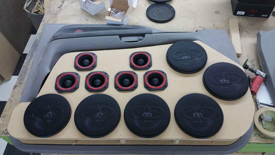 DD Audio Install Highlight: 2001 Ford Excursion - DD Audio