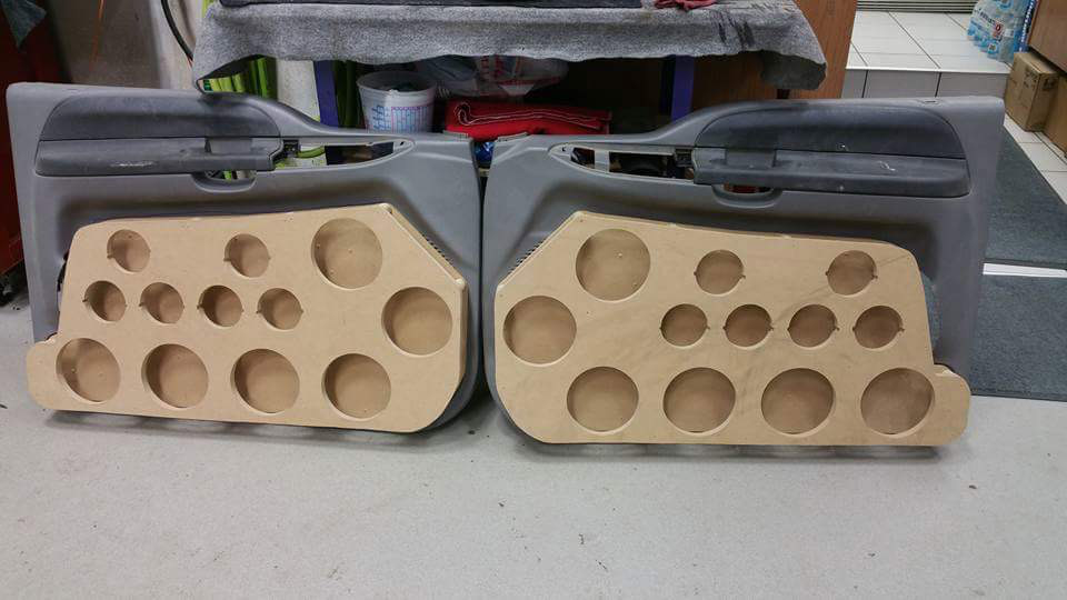 DD Audio Install Highlight: 2001 Ford Excursion - DD Audio